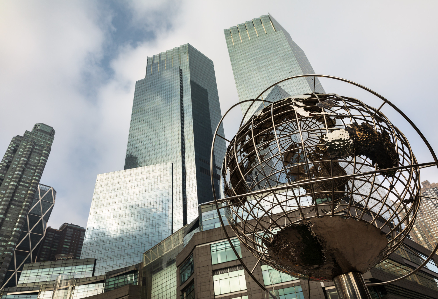 Global Financial Institution Consolidates Recruitment Media Buying